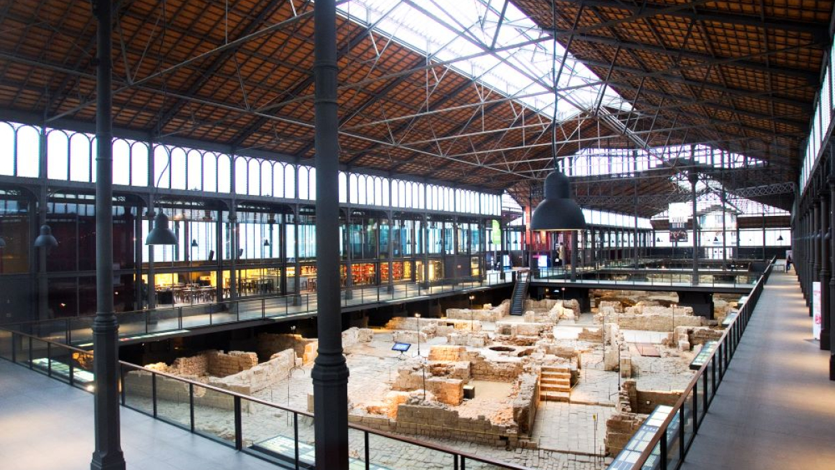 Espacio abierto del Mercado - Barcelona | Akommo