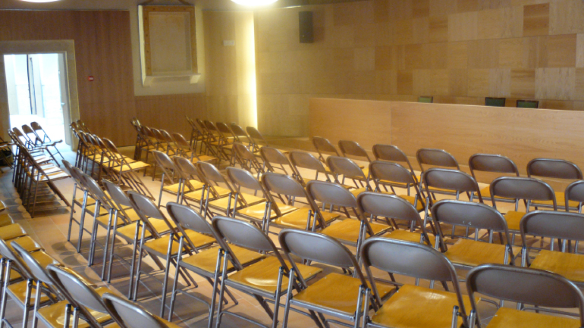 Activities Room - Barcelona | Akommo